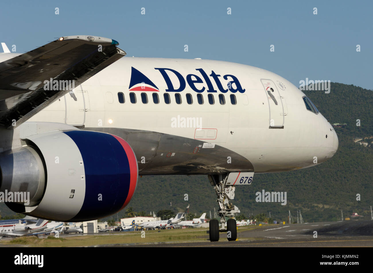 nose undercarriage wingtip and engine Stock Photo - Alamy