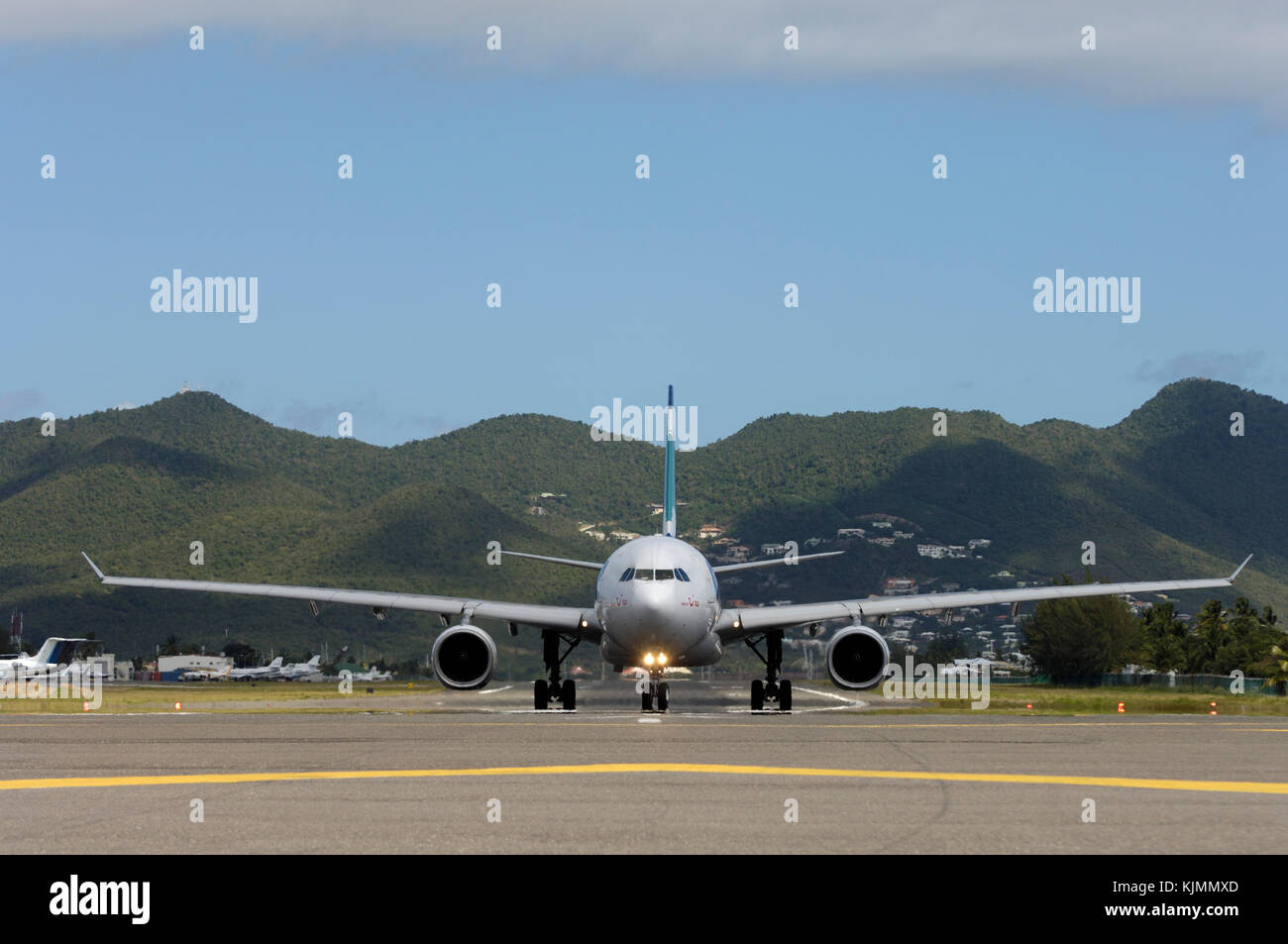 Aerial view of airbus a330 hi-res stock photography and images - Alamy