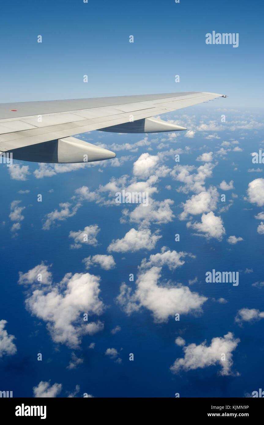 Boeing 757 200 wing hi-res stock photography and images - Alamy