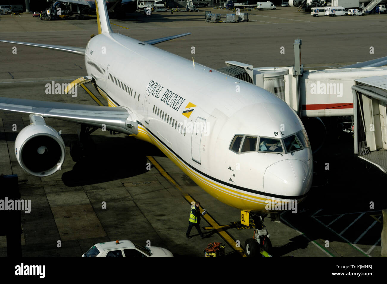 PW4056 engine intake and leading-edge of the wing of a Royal Brunei ...