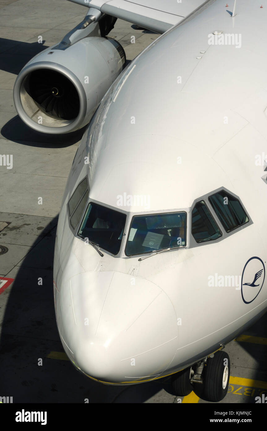 Rolls-Royce Trent 772B-60 engine intake and windshield on the Lufthansa ...