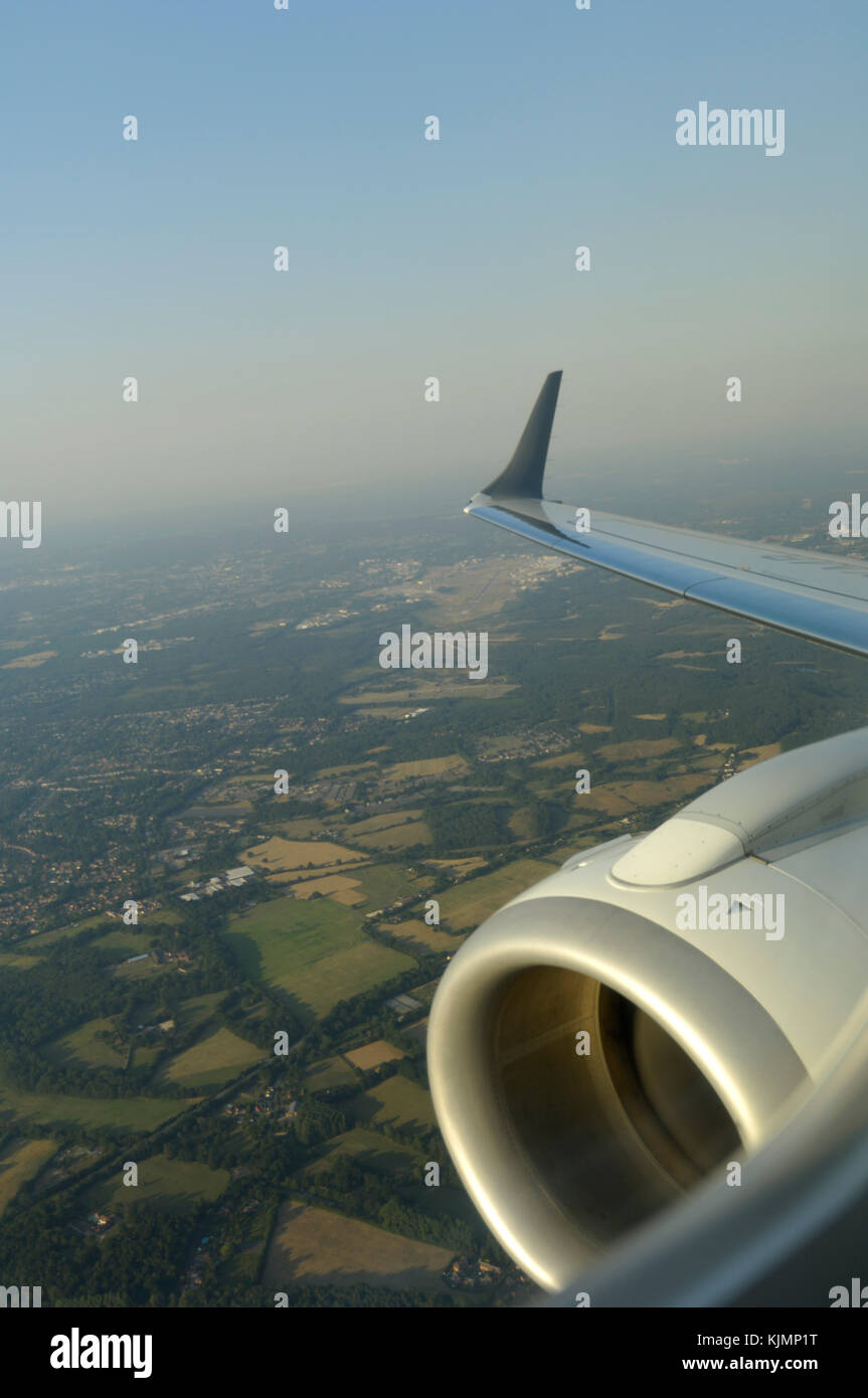 Embraer erj 190 winglet hi-res stock photography and images - Alamy
