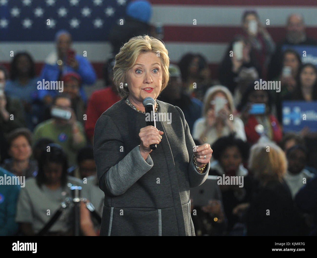 NEW YORK, NY - APRIL 05: Democratic presidential candidate Hillary ...