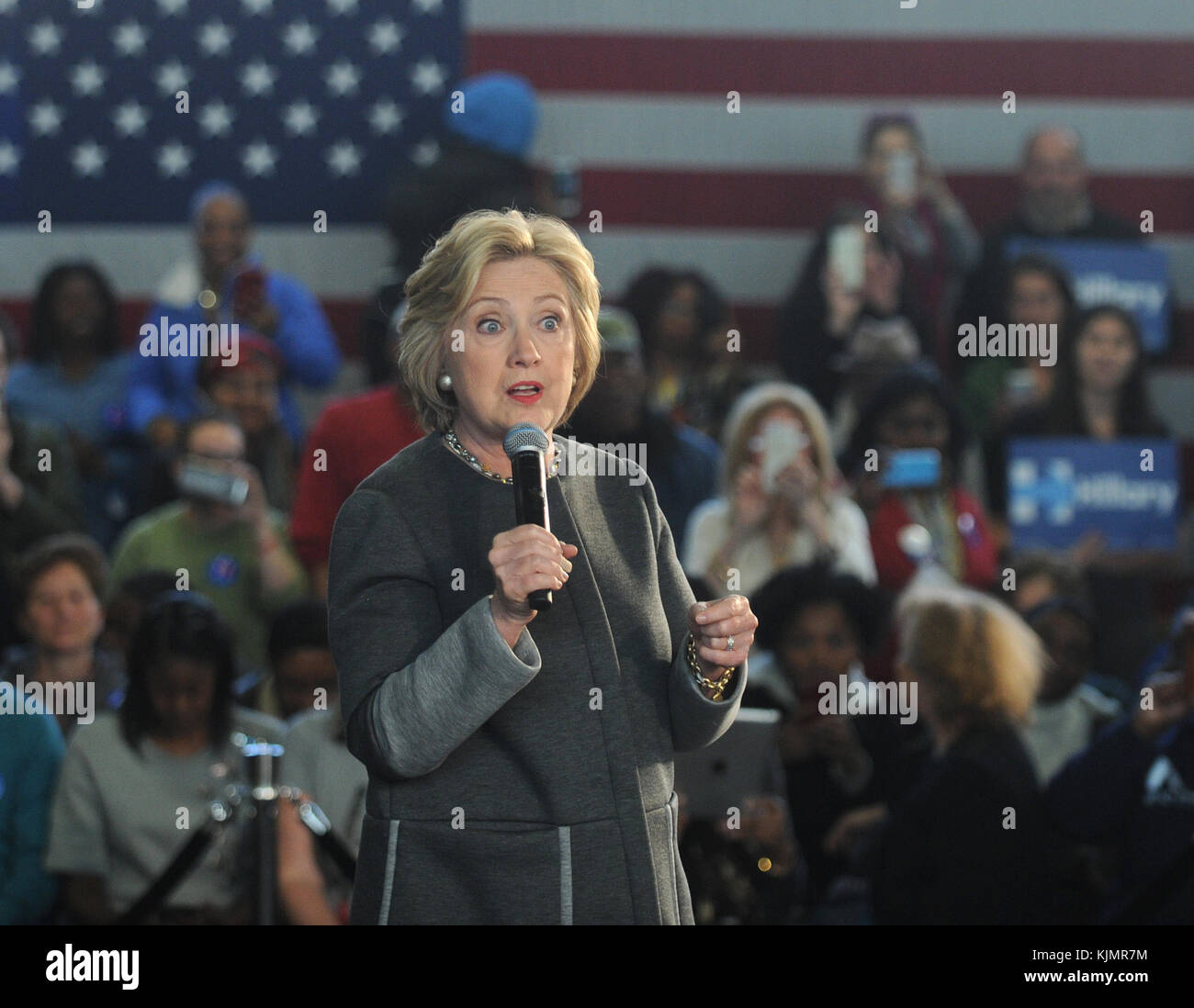 NEW YORK, NY - APRIL 05: Democratic presidential candidate Hillary ...