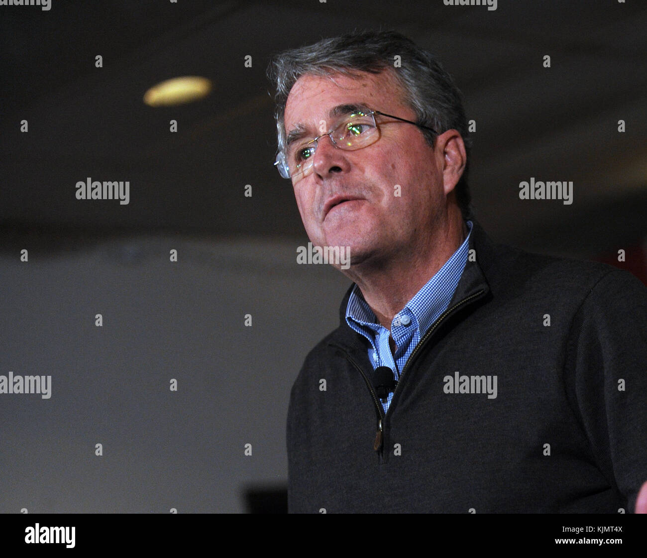 HIAWATHA, IA - JANUARY 31: Republican presidential candidate Jeb Bush ...