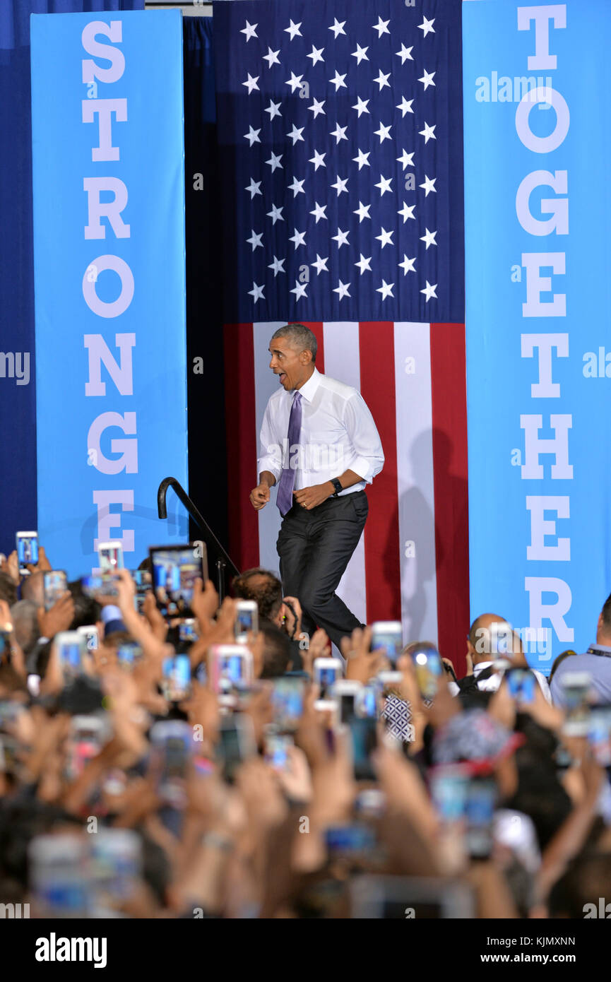 MIAMI GARDENS, FL - OCTOBER 20: U.S. President Barack Obama speaks at a ...