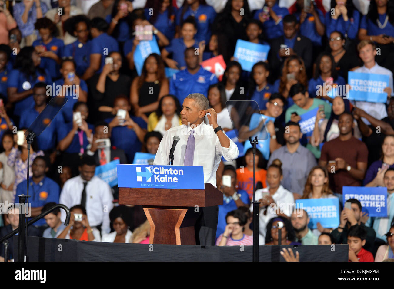 MIAMI GARDENS, FL - OCTOBER 20: U.S. President Barack Obama speaks at a ...