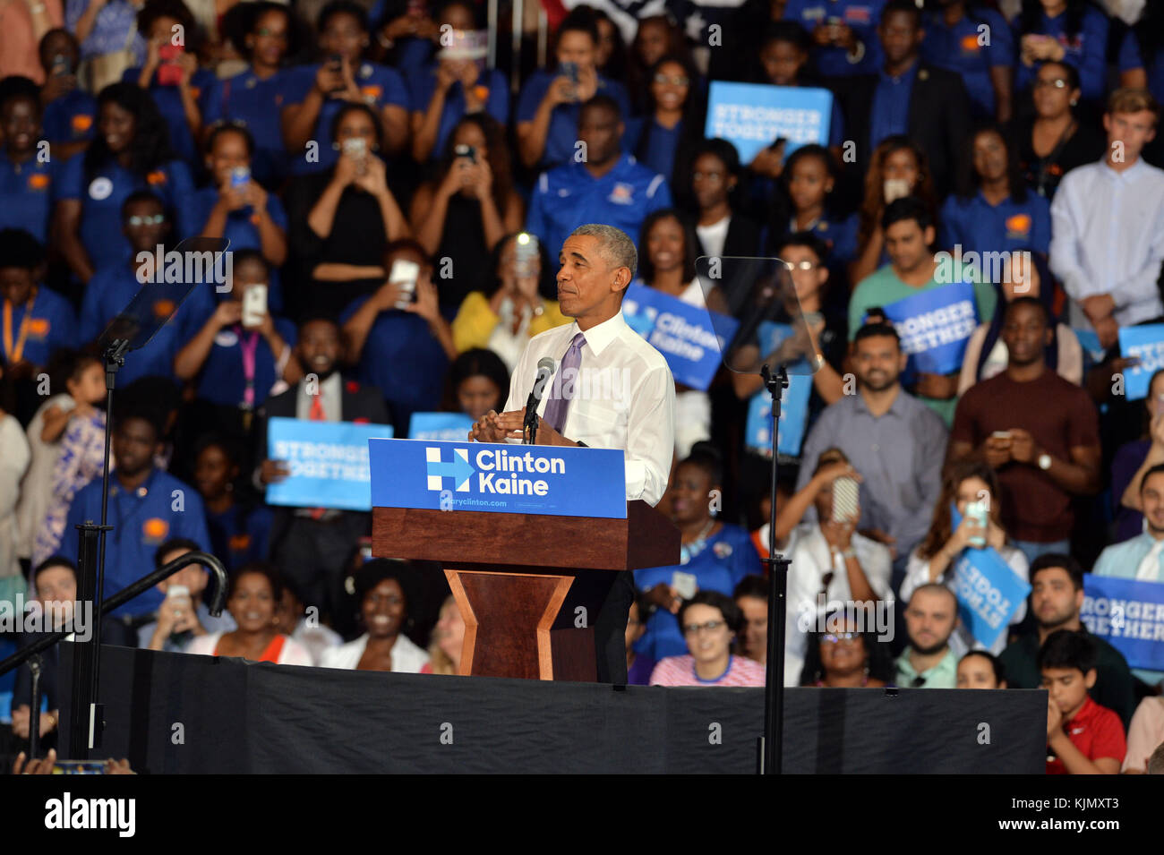 MIAMI GARDENS, FL - OCTOBER 20: U.S. President Barack Obama speaks at a ...