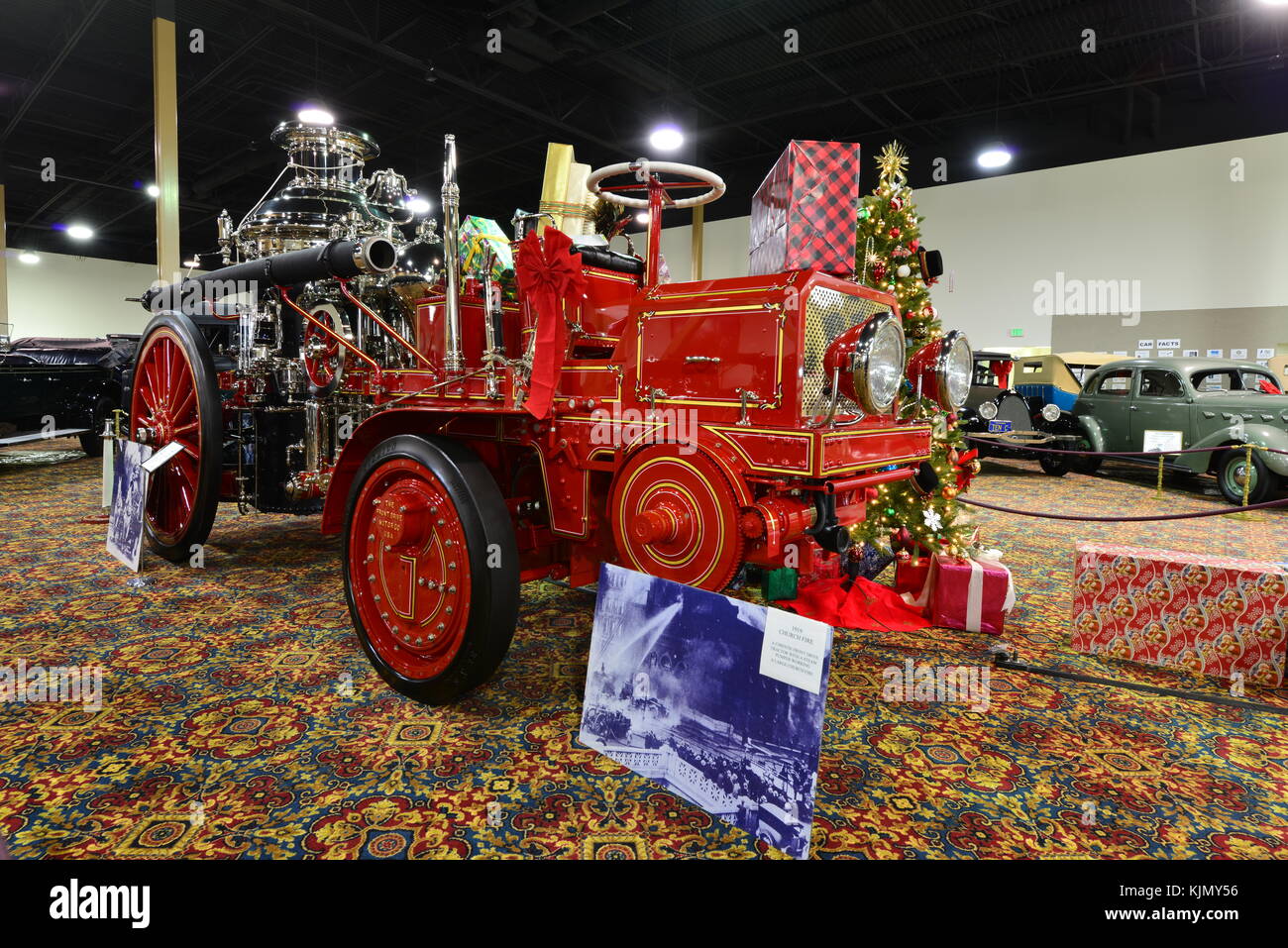 Vintage Fire Engine dressed up for Xmas Stock Photo - Alamy