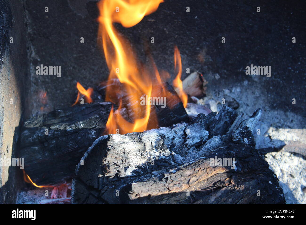Wood Burning Fire Stock Photo - Alamy