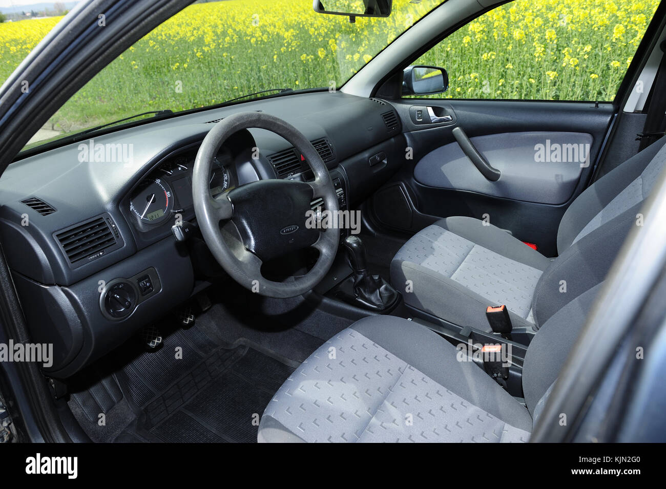 car, interior, security, open, travel, passengers, empty, luggage ...