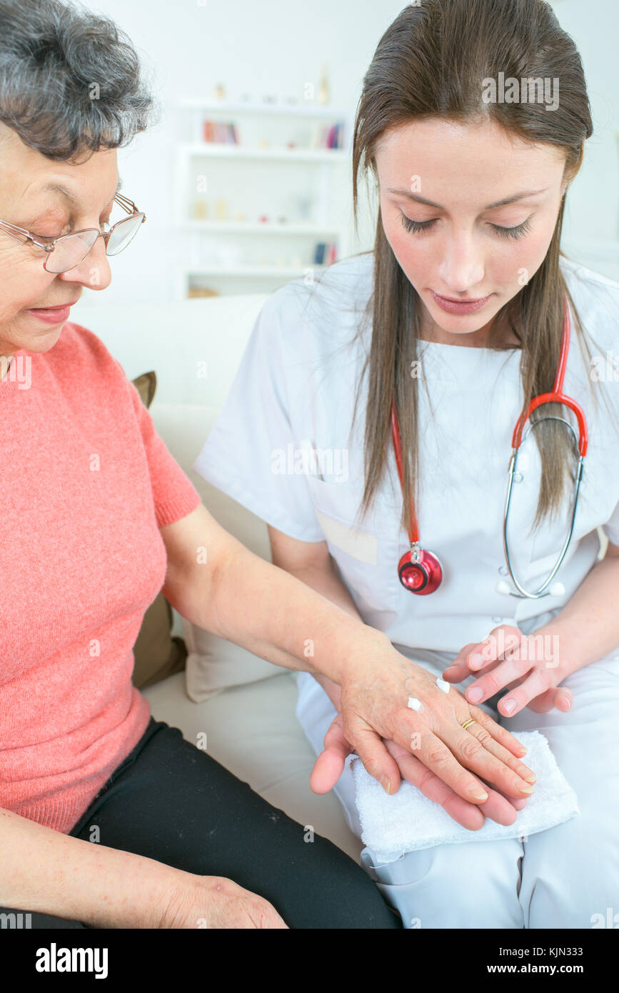 Elderly wound care hi-res stock photography and images - Alamy