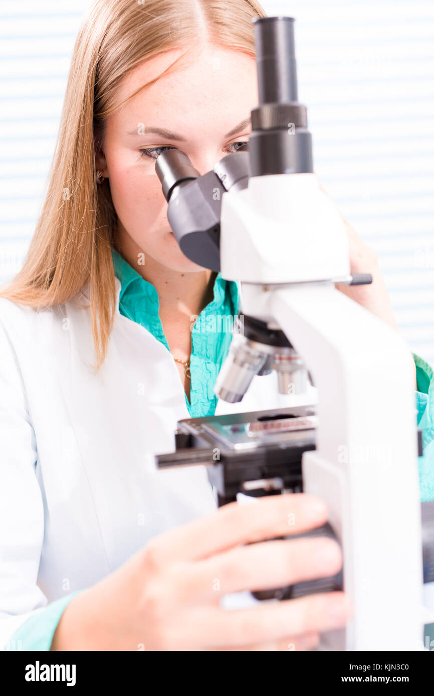 Nurse in the hospital laboratory Stock Photo - Alamy