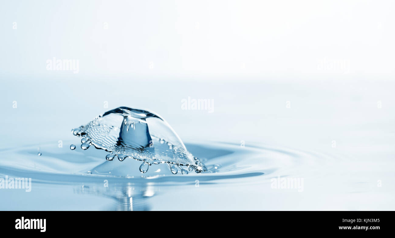 Water crown splash Stock Photo - Alamy
