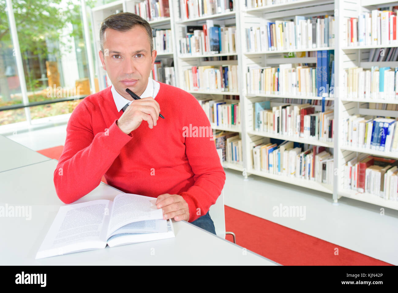 Famous reader hi-res stock photography and images - Alamy