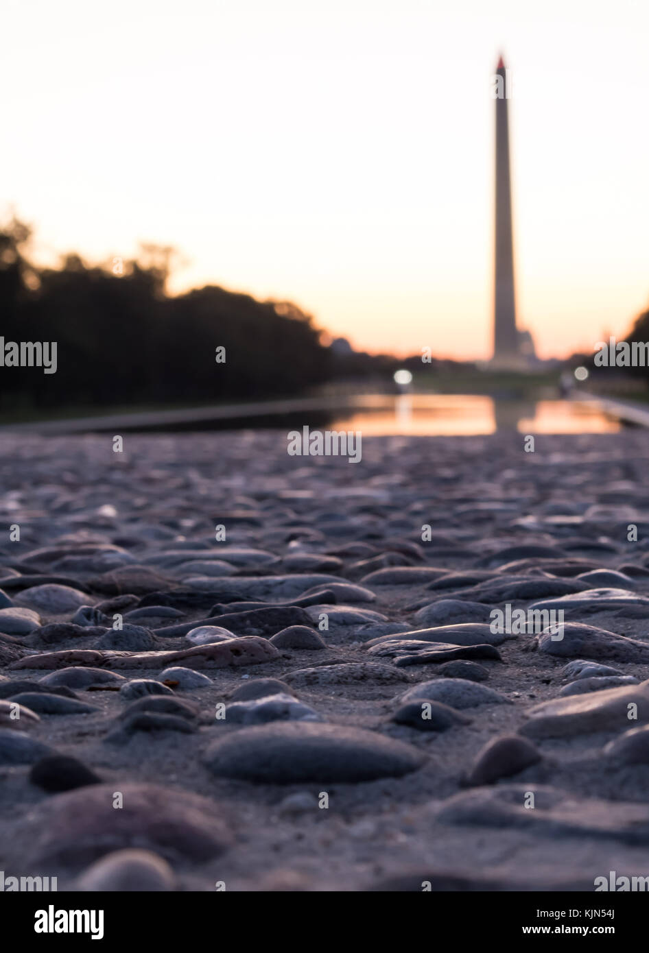 Washington Monument with a unique perspective - using depth of field ...