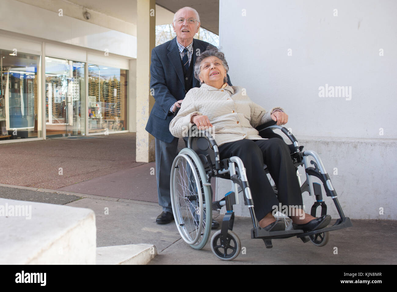 Rushing to help hi-res stock photography and images - Alamy