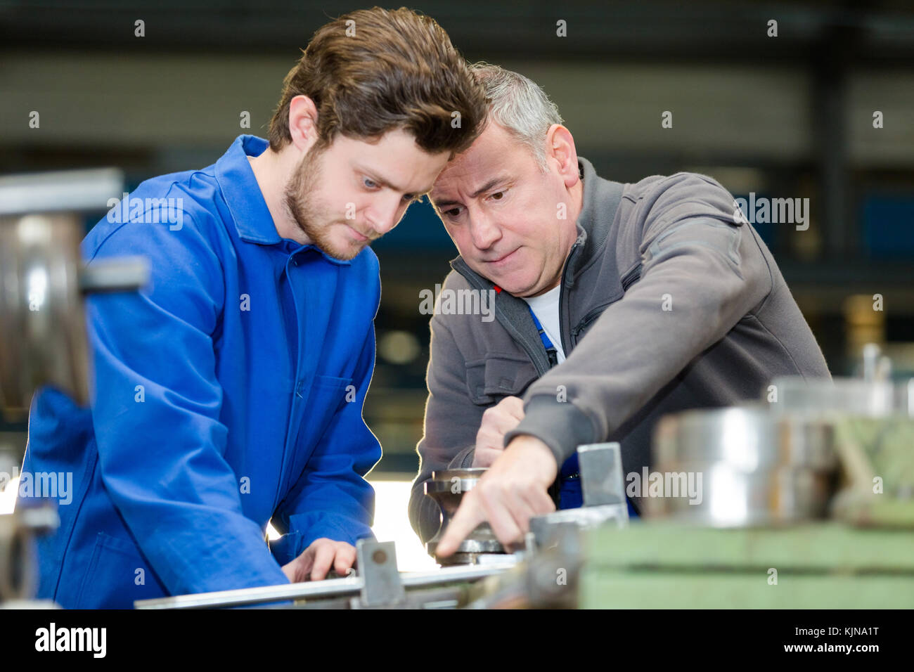 Engineering training team drill hi-res stock photography and images - Alamy