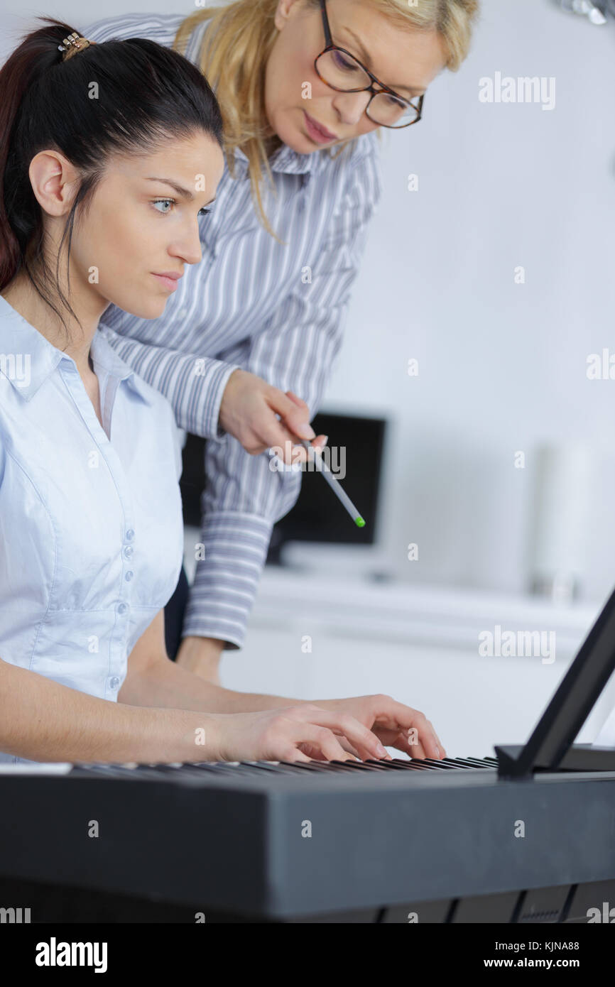pointing at the fingers Stock Photo - Alamy