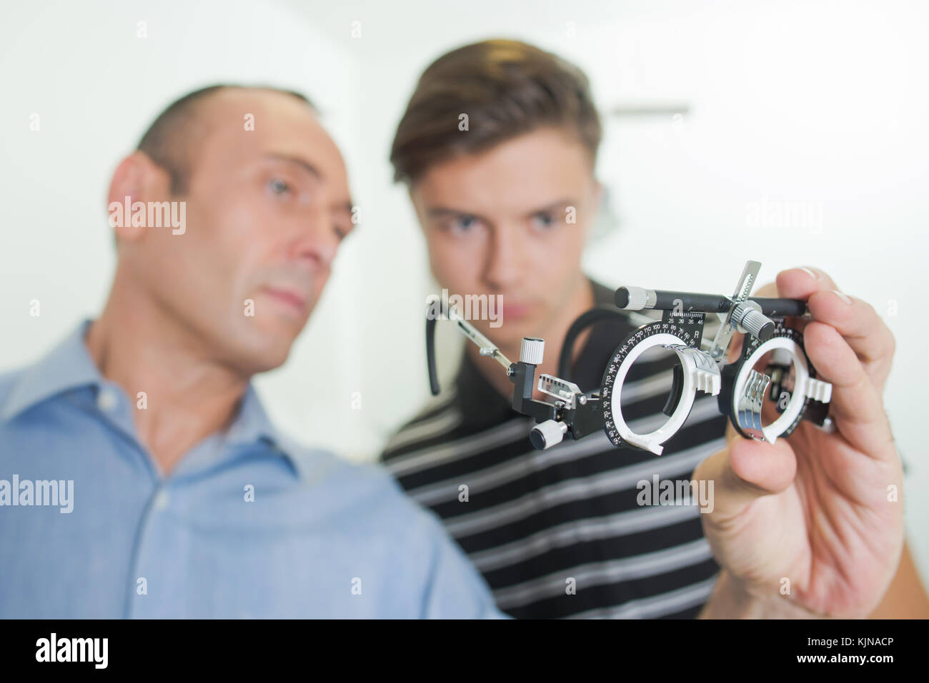 portable phoropter and patient Stock Photo - Alamy