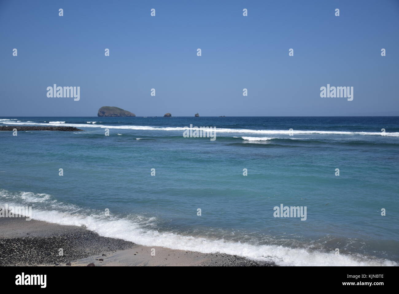 Bali rock hi-res stock photography and images - Alamy