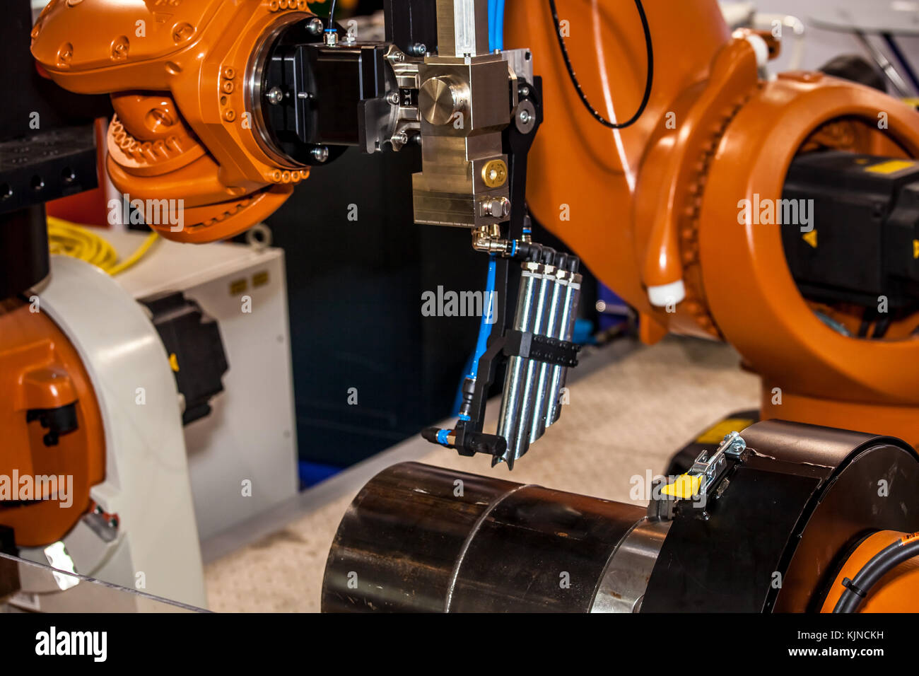 Compact welding head, Fully automatic welding process Stock Photo - Alamy