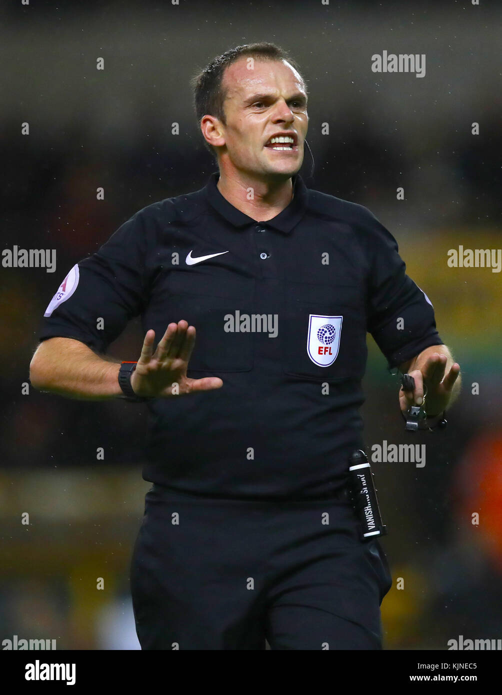 Referee Geoff Eltringham Stock Photo - Alamy