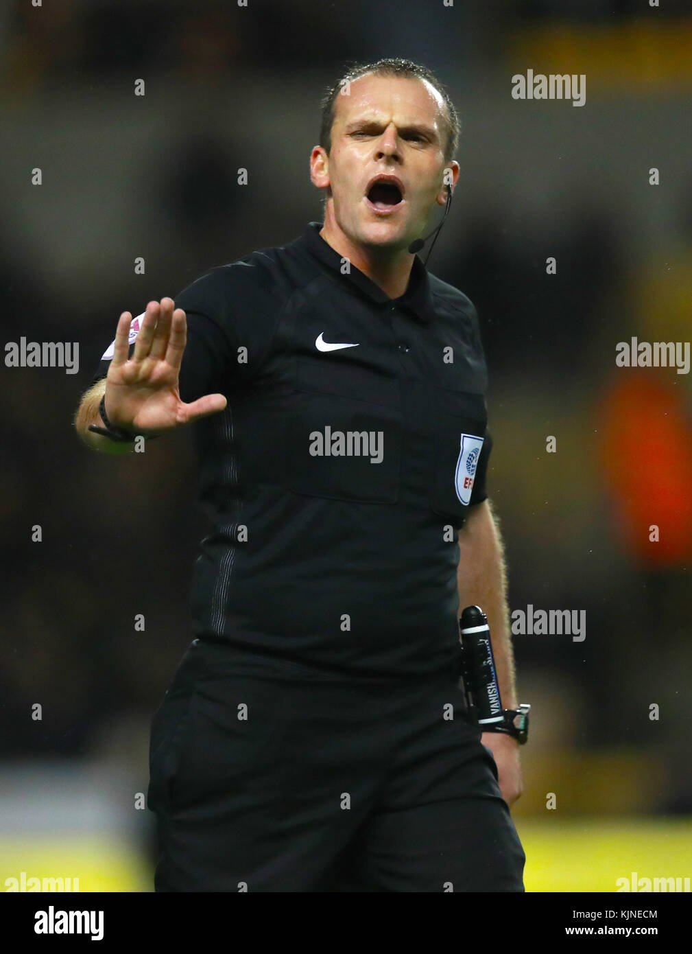 Referee Geoff Eltringham Stock Photo - Alamy
