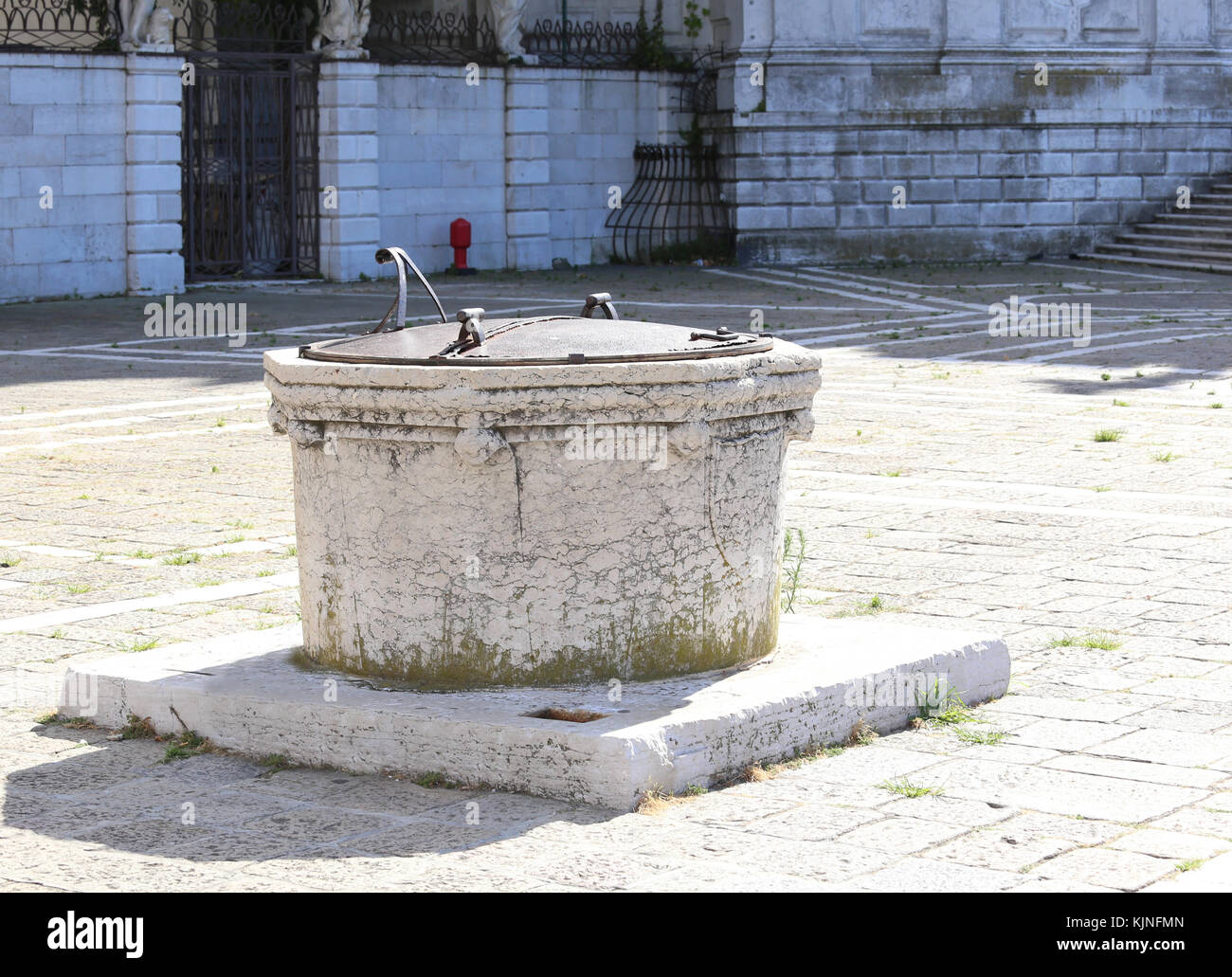 ancient well to gather rainwater on the island of Venice in Italy Stock ...