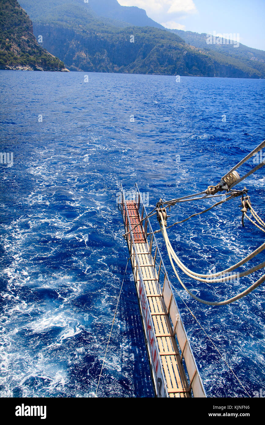 Back of a boat in sea Stock Photo - Alamy