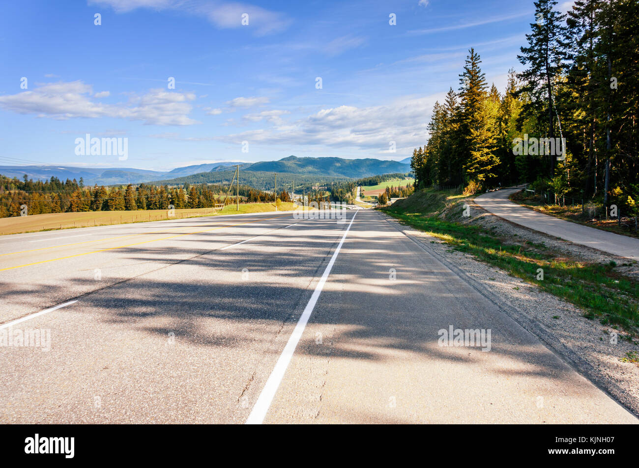 Beautiful asphalt road, highway in North America with spectacular views ...
