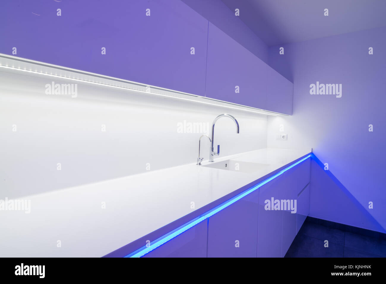 Modern kitchen with sophisticated LED lighting Stock Photo - Alamy