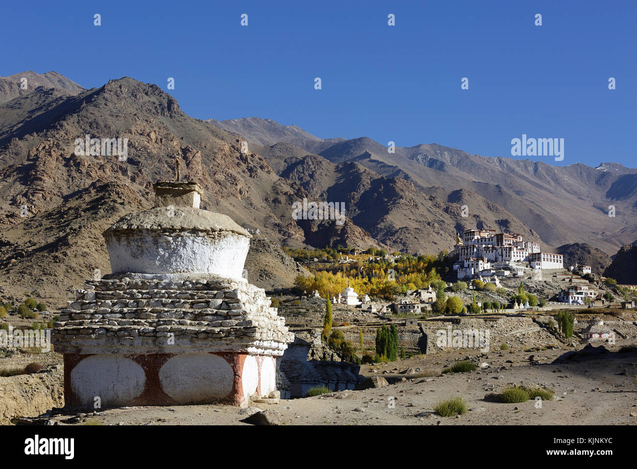 Stupa on the road to Likir Monastery or Likir Gompa, Likir, Ladakh ...