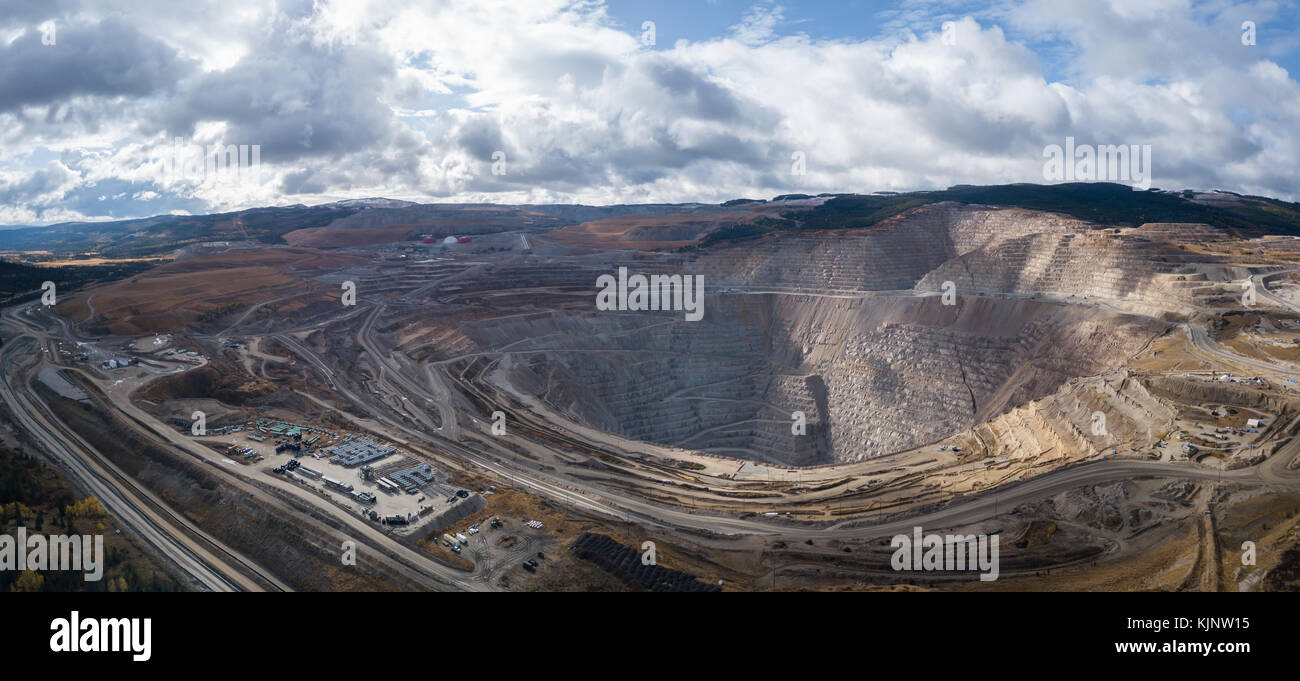 Panoramic view heavy industry plant hi-res stock photography and images ...