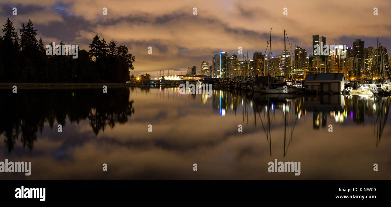 Beautiful Panorama of a marina in Coal Harbour with Downtown City ...