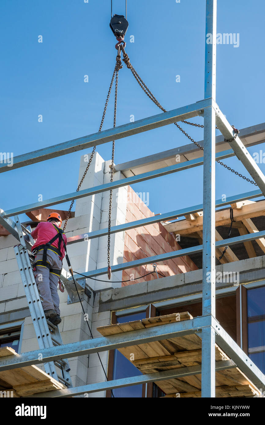 Work at height equipment hi-res stock photography and images - Alamy