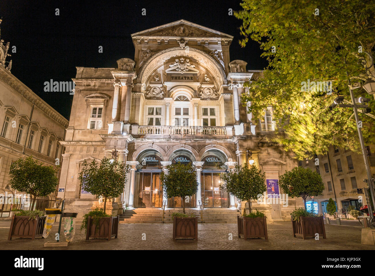 Theatre in avignon provence france hi-res stock photography and images ...