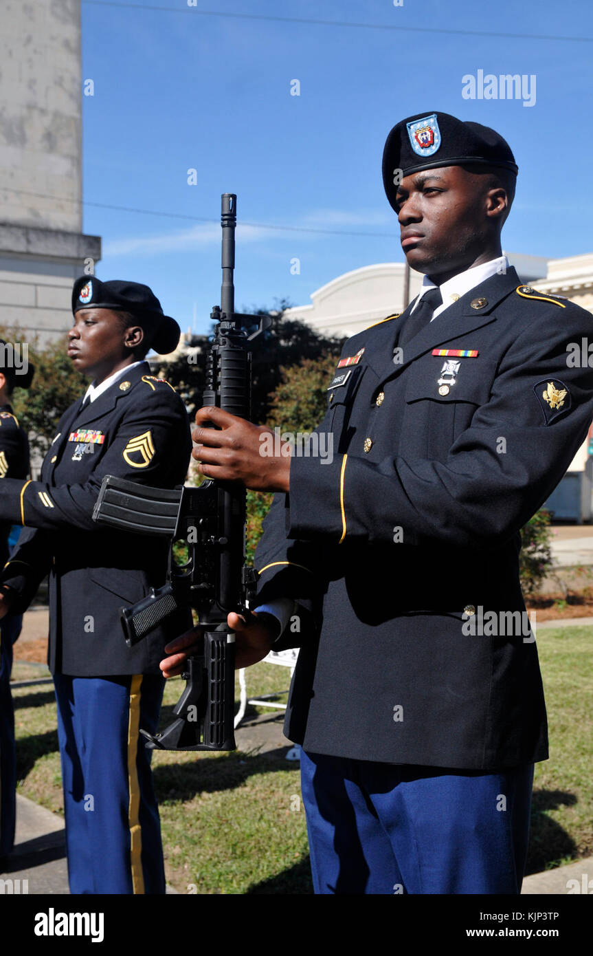U.S. Army Reserve Staff Sgt. Latavia Wint, left, and Spc. Otis Parker ...