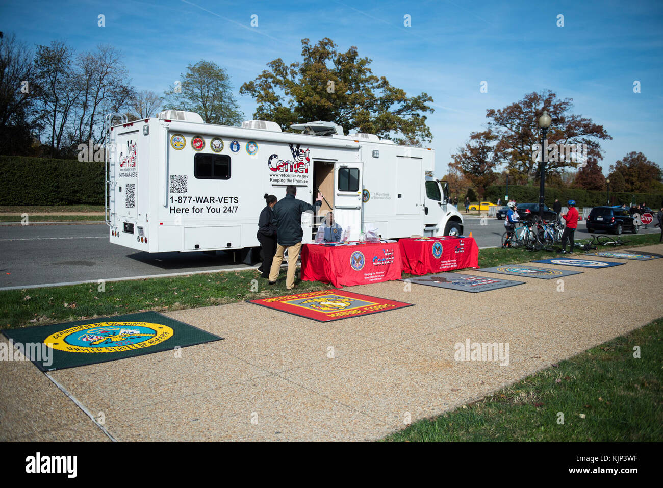 A Vet Centers mobile unit on Memorial Avenue on Veterans Day at ...