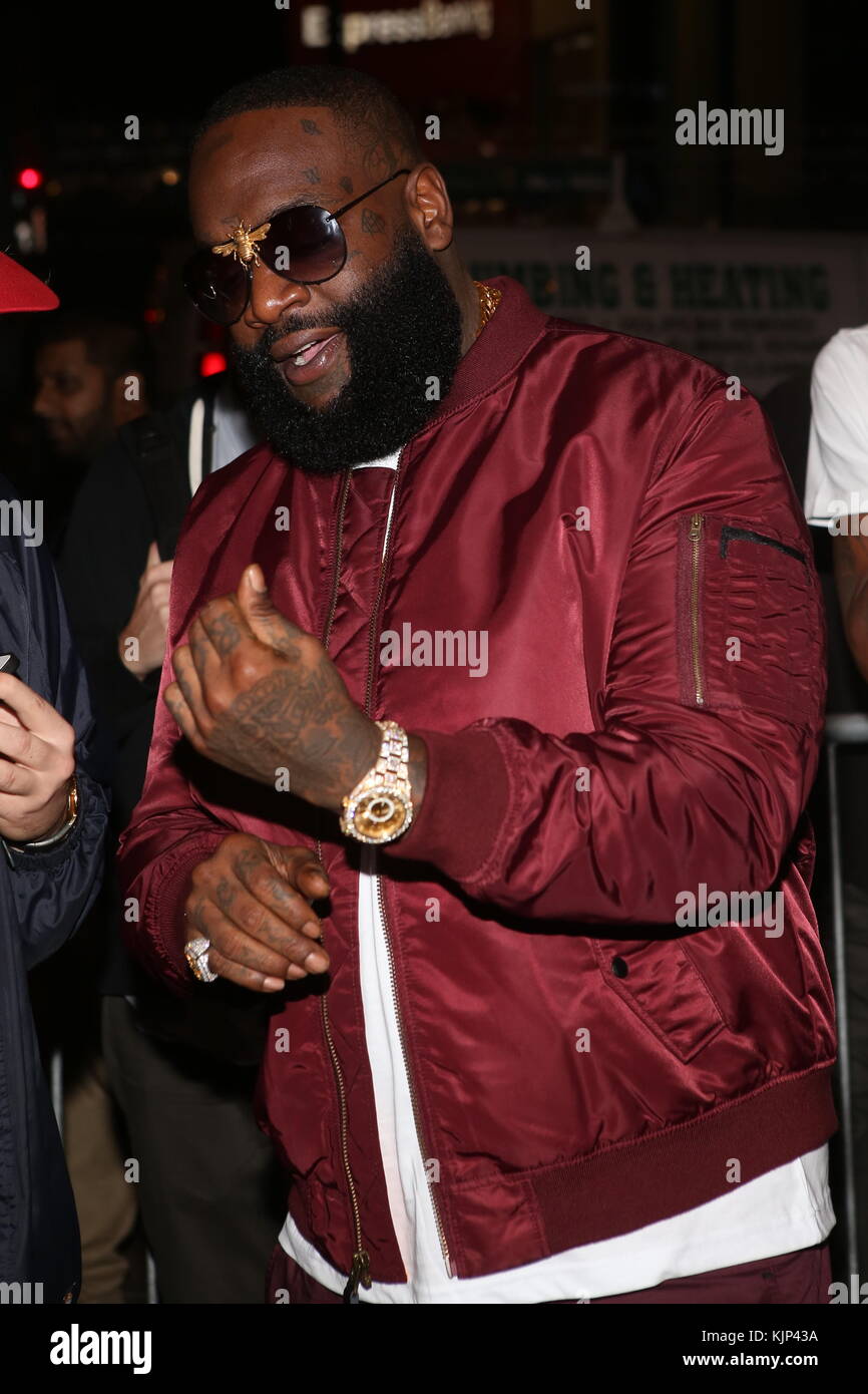 American Eagle celebrate 40 year anniversary with unveiling of AE ...