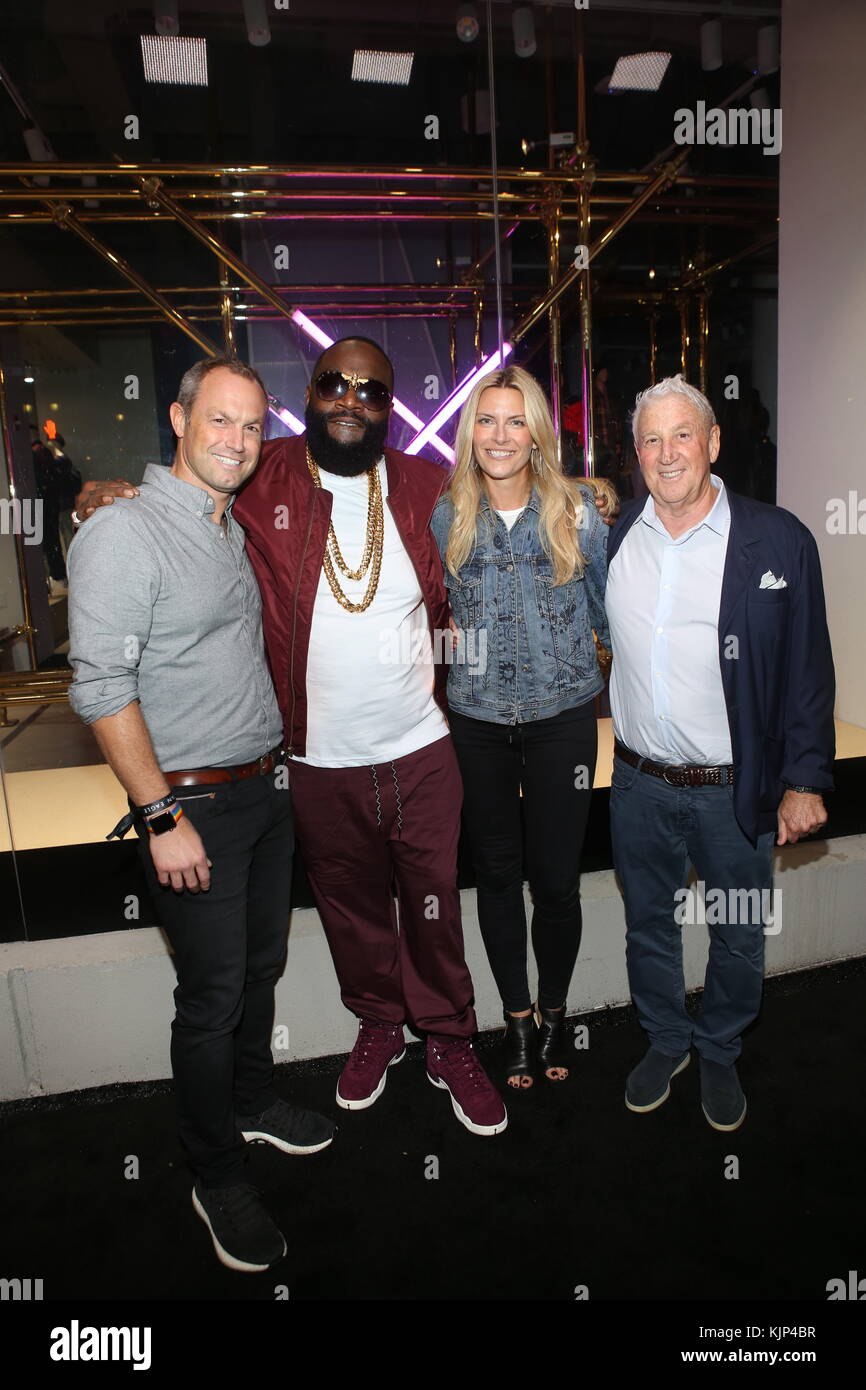 American Eagle celebrate 40 year anniversary with unveiling of AE ...