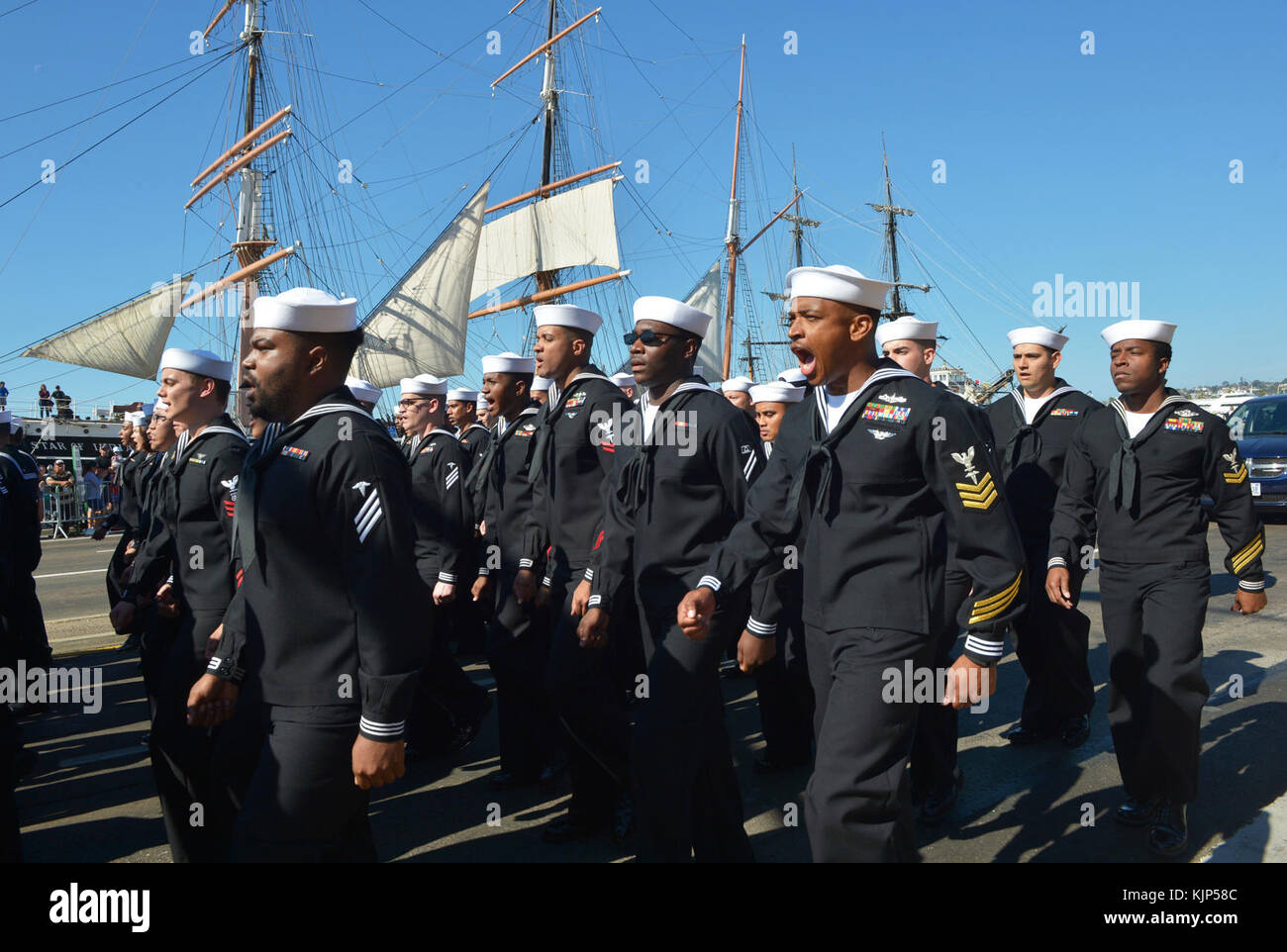 171111-N-IE405-001 SAN DIEGO (Nov. 11, 2017) Hospital Corpsman 1st ...