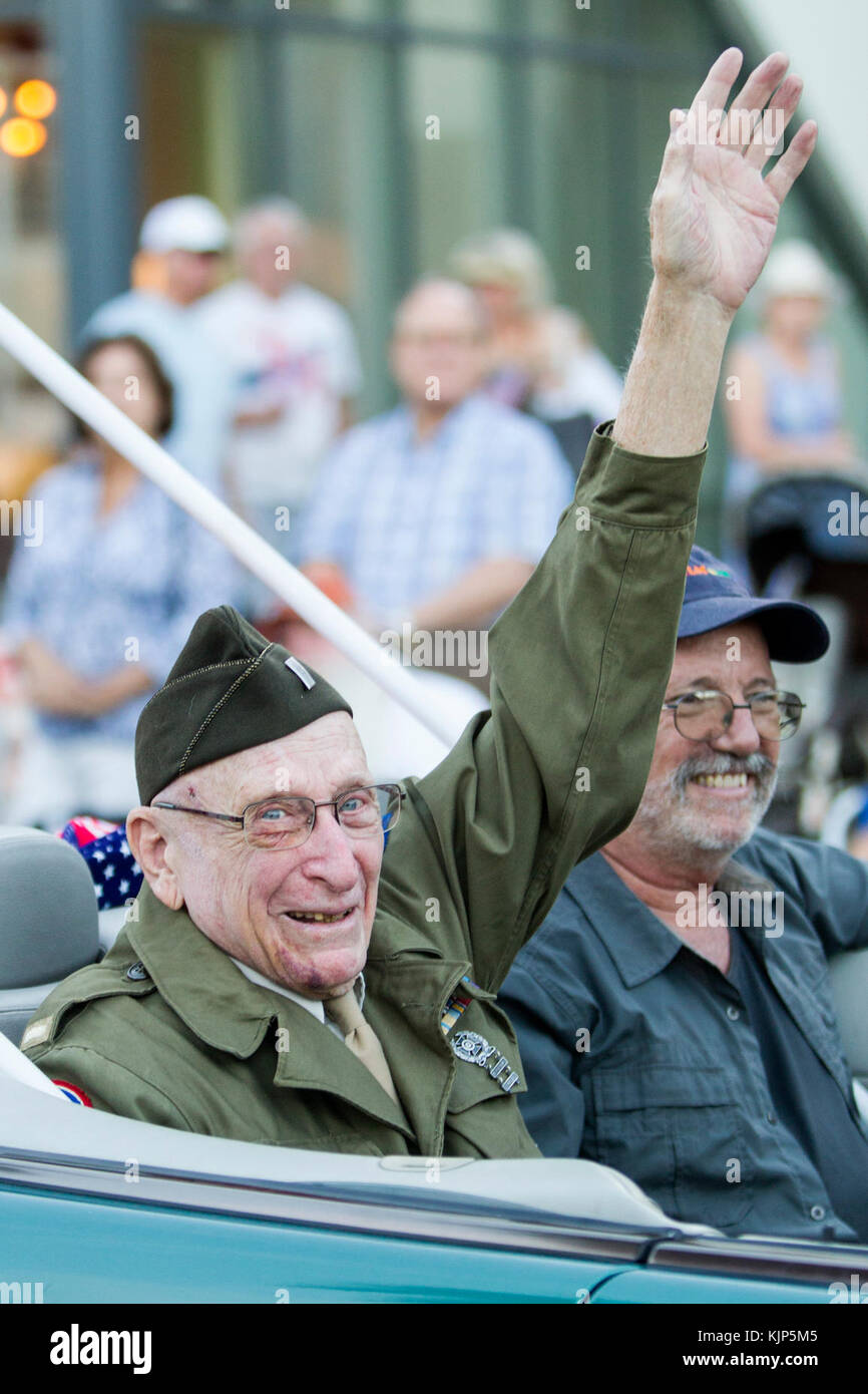 1st Lt. Donald B. Prell, 93, a Battle of the Bulge survivor who was ...