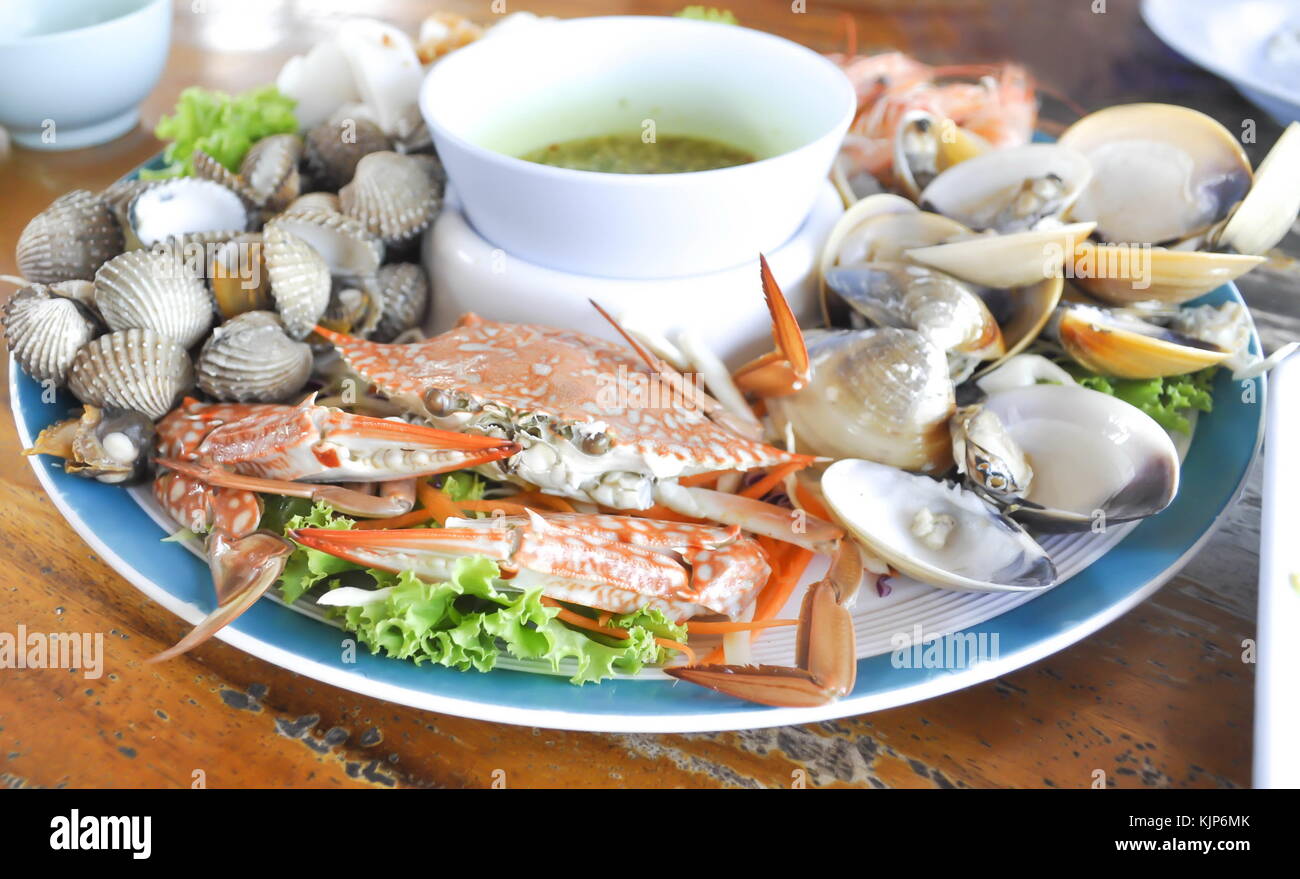 steamed seafood or steamed shell and steamed crab Stock Photo - Alamy