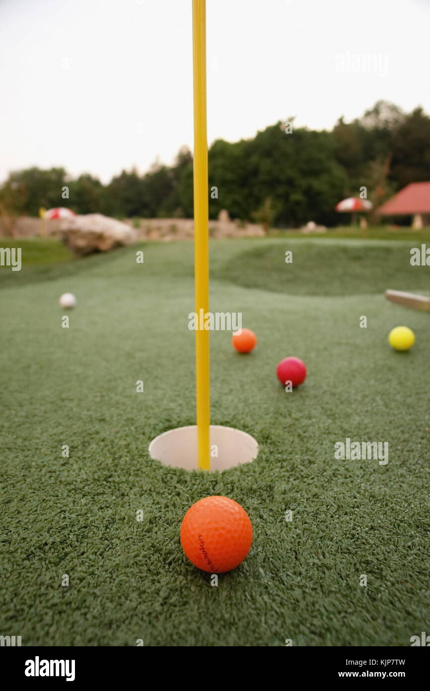 Golf hole pole hi-res stock photography and images - Alamy