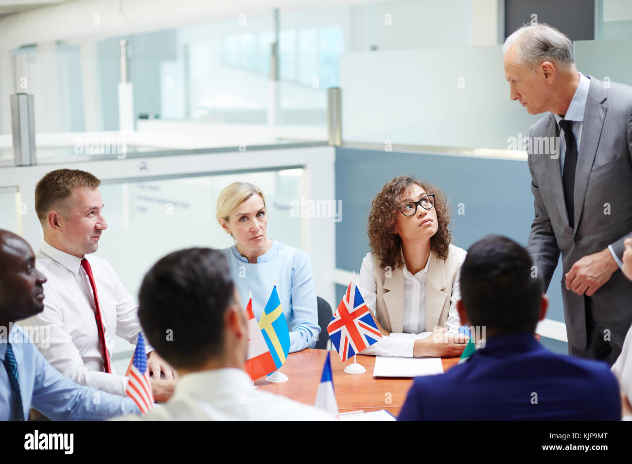 Team listening to speech hi-res stock photography and images - Alamy