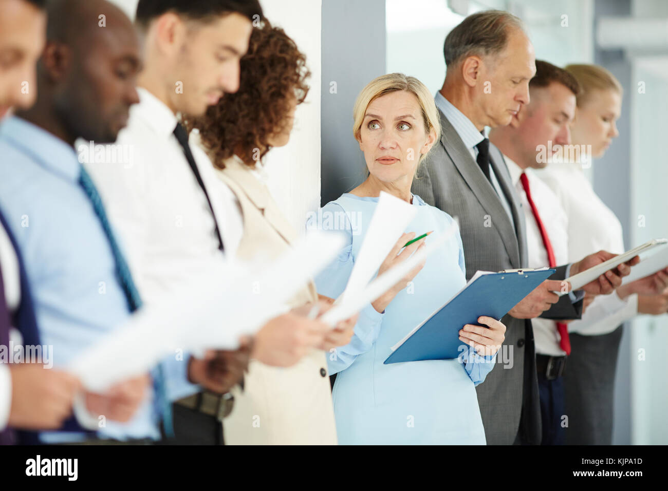 Queue paper hi-res stock photography and images - Alamy