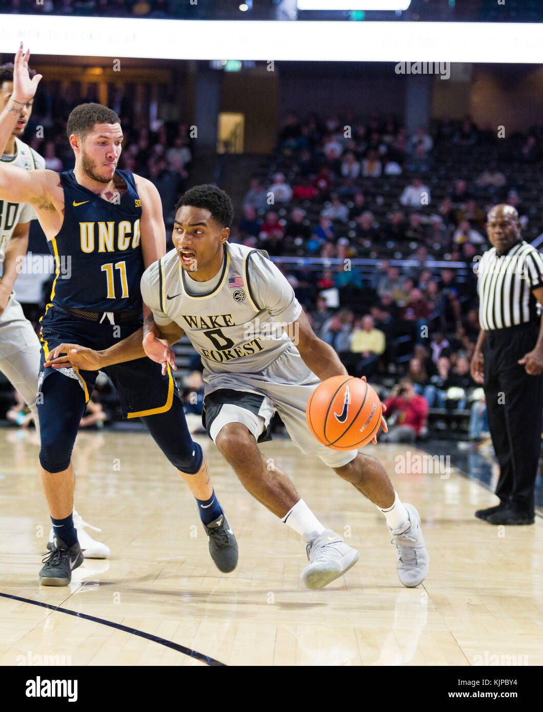 Unc greensboro spartans mens basketball hi-res stock photography and ...