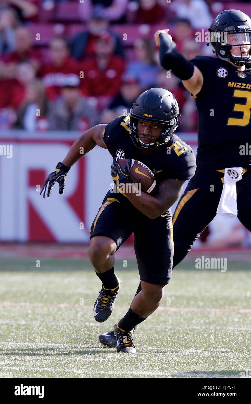 Nov 24, 2017: Missouri running back Ish Witter #21 brings the ball up ...