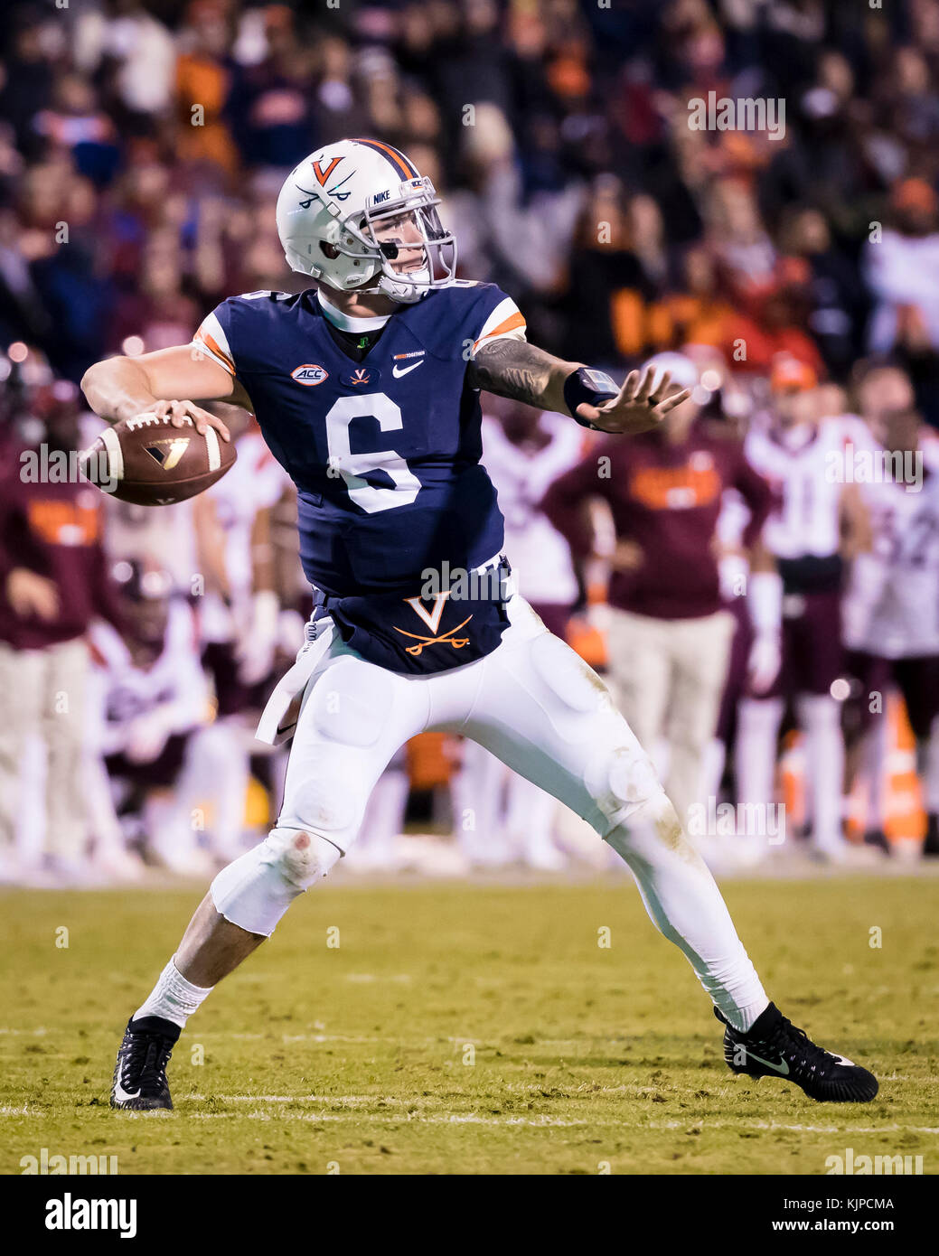 Charlottesville, Virginia, USA. 24th Nov, 2017. VVirginia Cavaliers ...
